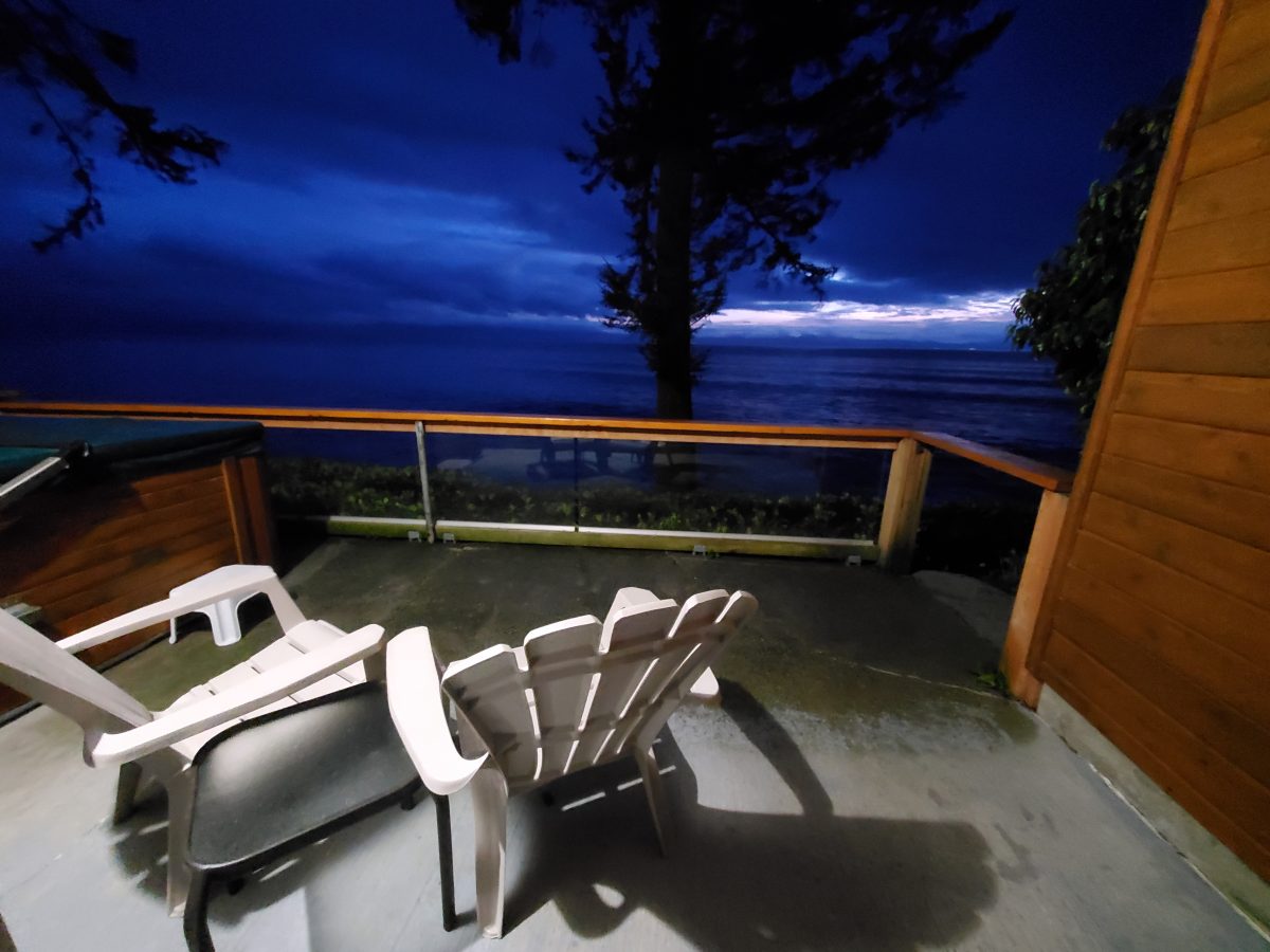 Fossil Bay Resort Cottages: Cozy Local Staycation in Sooke – Les Talk ...