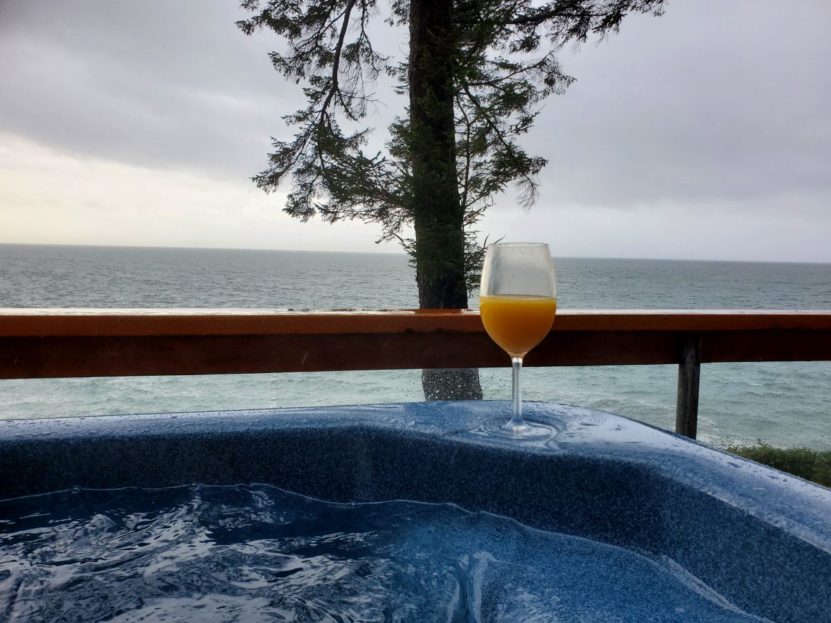 Fossil Bay Resort Cottages: Cozy Local Staycation in Sooke – Les Talk ...
